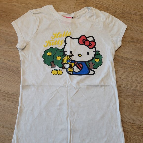 Tops | Hello Kitty Tee | Poshmark